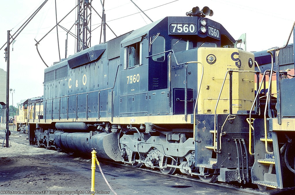 C&O SD-40 7560